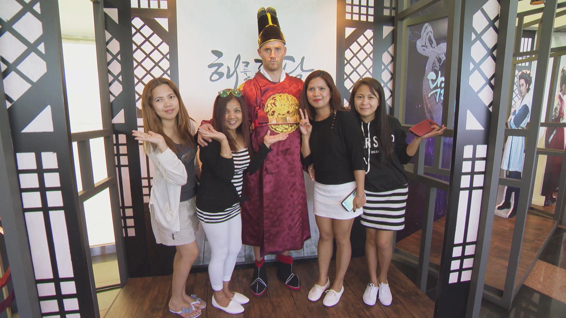 The Travel Bug with Morgan Burrett - MagellanTV Documentaries